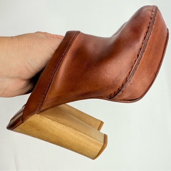 Frye | Shoes | Frye Natasha Platform Clog Leather Tan Mule Women 55 ...